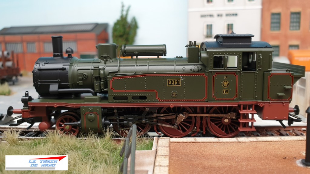 Une nouvelle locomotive à vapeur pour la compagnie – Le train de Manu