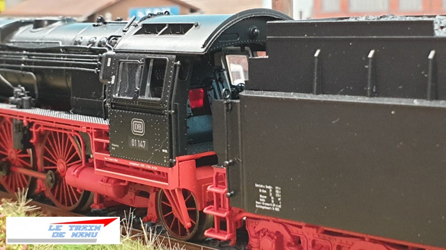 Une nouvelle locomotive à vapeur pour la compagnie – Le train de Manu